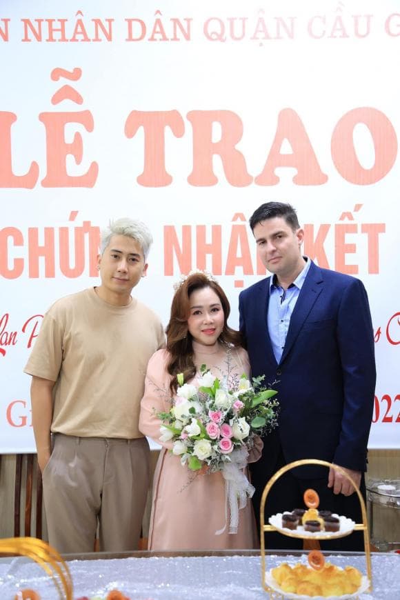 Diễn Viên Trương Phương Quyết định Ly Hôn Chồng Tây Sau 7 Năm Gắn Bó